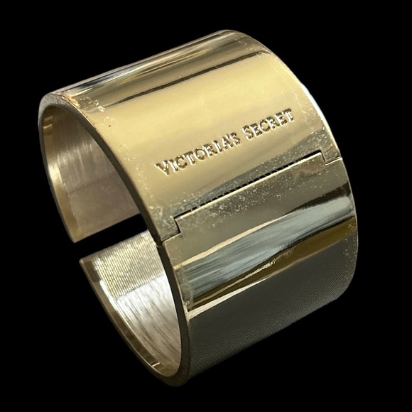 Victoria's Secret | Jewelry | Vintage 8s90s Victorias Secret Gold Tone ...